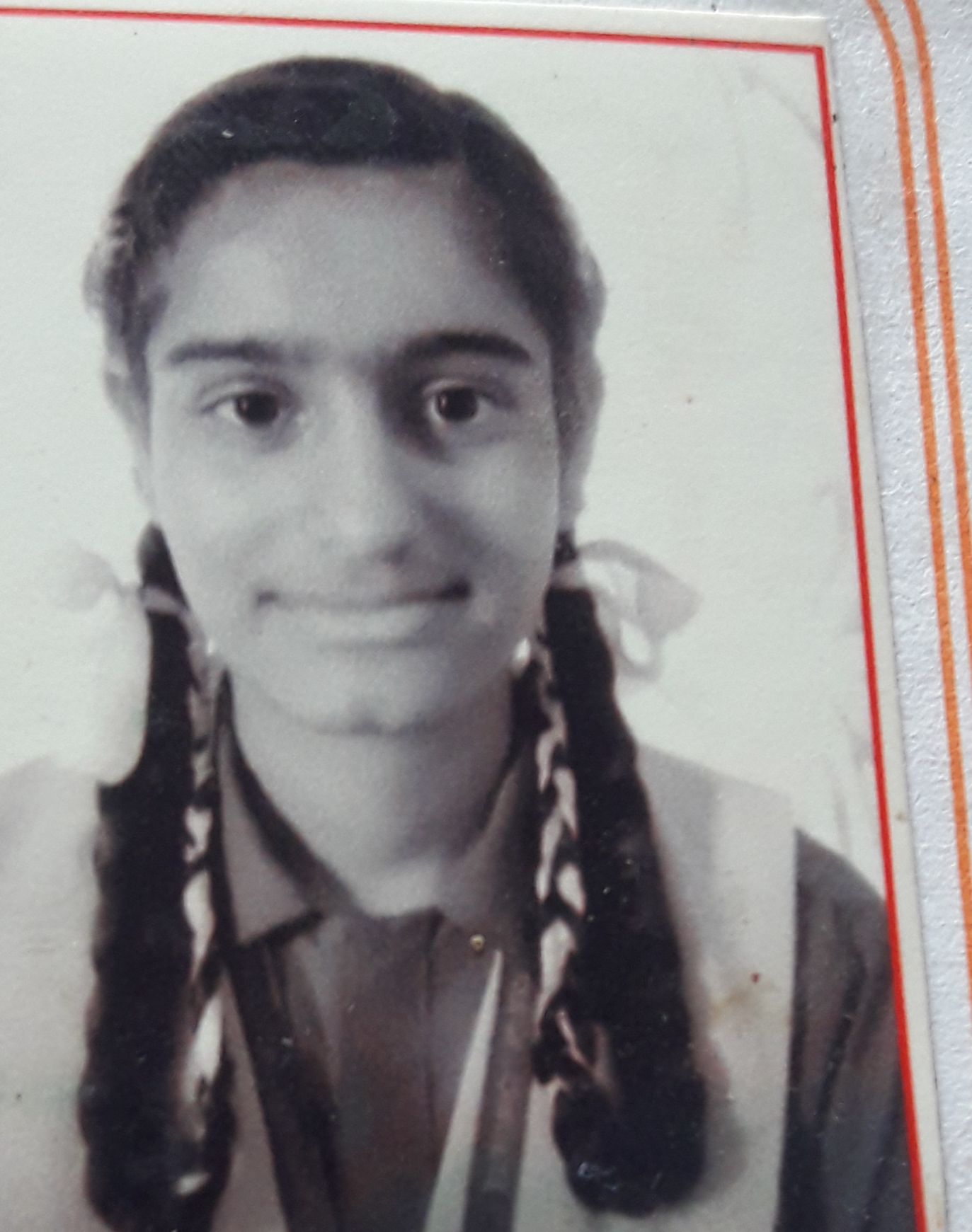 Divya Bhatt's Instagram, Twitter & Facebook on IDCrawl